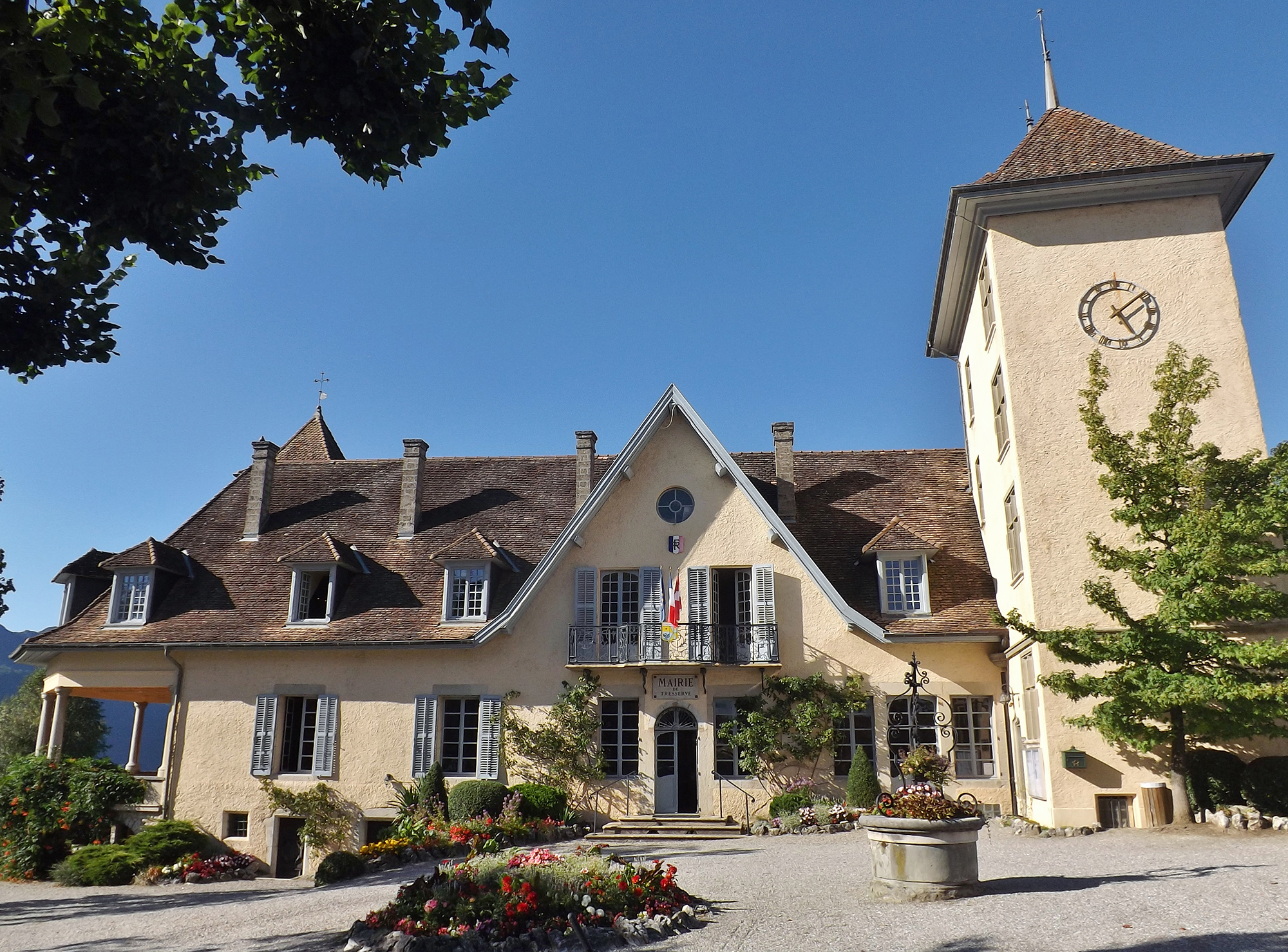 Horaires d'ouverture et contacts - Mairie de Tresserve